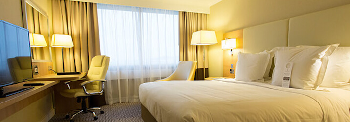 Heathrow Terminal 3 Hotels | Stay Near the Airport, Up to 50% Off